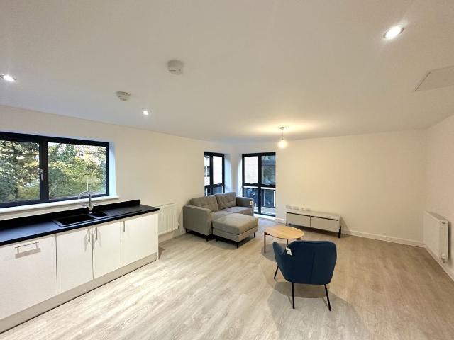 Apartment 10 Bridgewater Close, Nottingham NG2, 2 bed flat to rent, £1,395 pcm | PrimeLocation