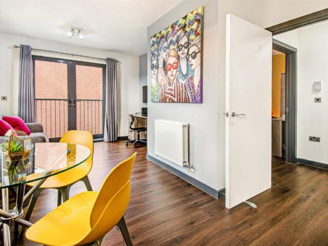 Apartment 13, 83 Cardigan Lane Leeds, LS4 2LN