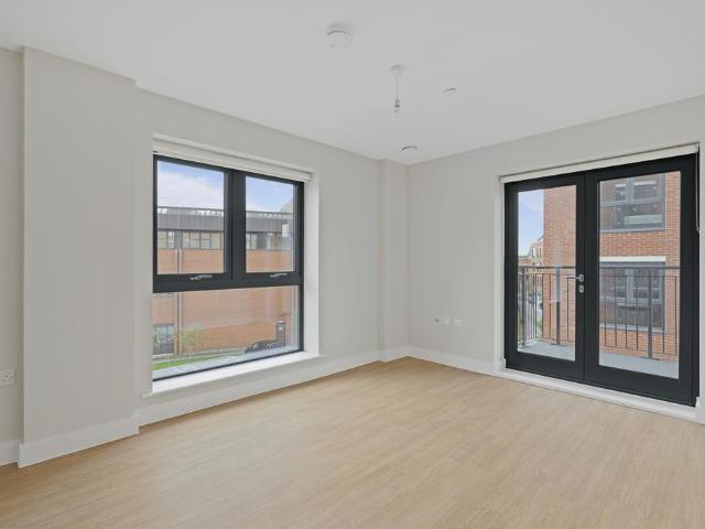 Apartment 14, Farrow House, 6 Station. 2 bed apartment to rent £1,735 pcm £400 pw