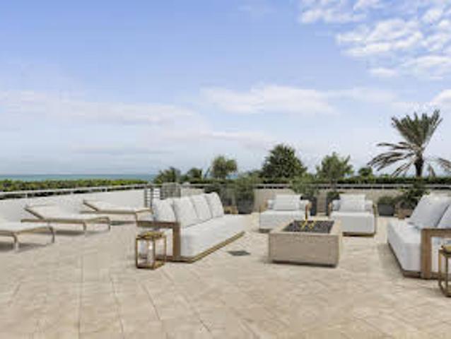 Seaside apartment with terrace