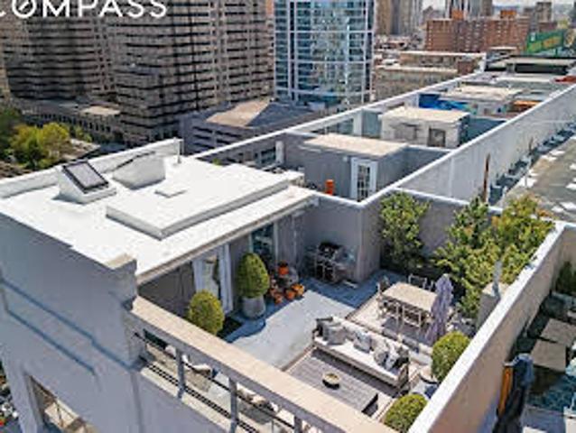 Apartment with terrace