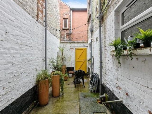 Apartment 1 13 Malone Road, Belfast, BT9 6RT
