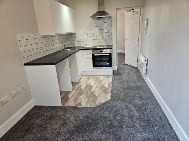 Apartment 1, Balby Road, Doncaster DN4, 1 bed flat to rent, £498 pcm | PrimeLocation
