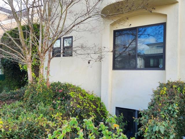 APARTMENT 1 bdrm/1 bath Sub Level
