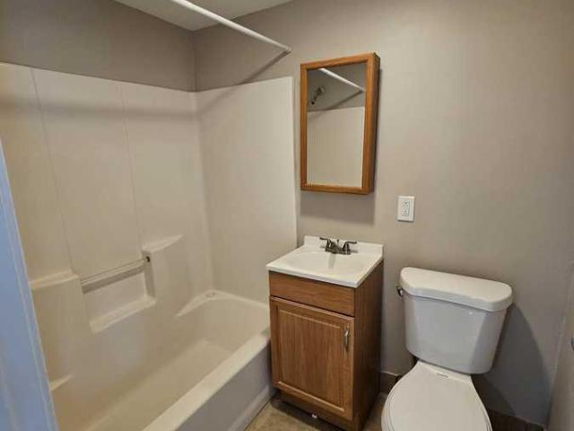 apartment 1 bedroom, East Hampton CT 06424 DS82541768