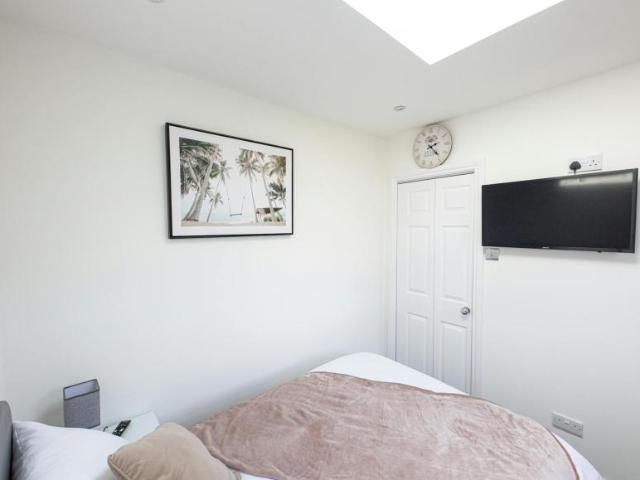 Apartment 1 Bedroom For Rent Basildon Basildon 1200 ES95112975