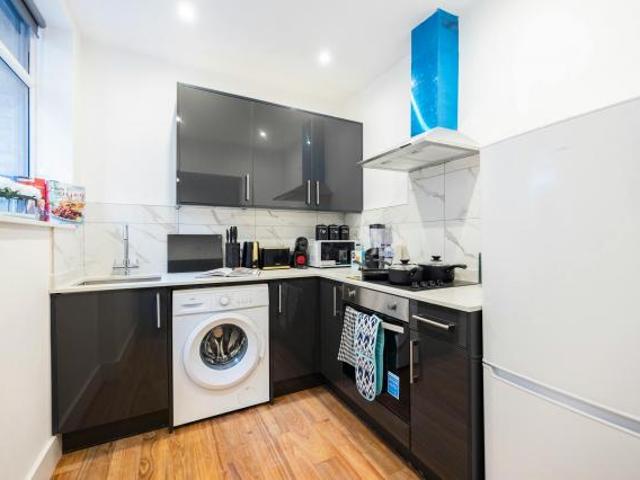 Apartment 1 Bedroom For Rent Croydon Croydon 3249 ES77270064