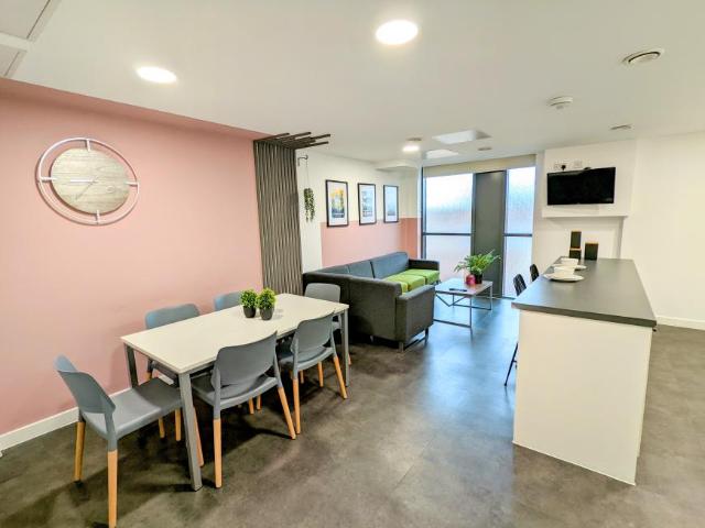 Apartment 1 Bedroom For Rent Five Ways West Midlands 745 ELS99186323
