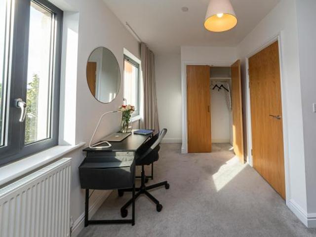 Apartment 1 Bedroom For Rent Hounslow Hounslow 2800 ELS82580087