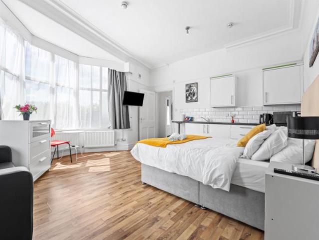 Apartment 1 Bedroom For Rent Leeds Leeds 3204 ES102717765
