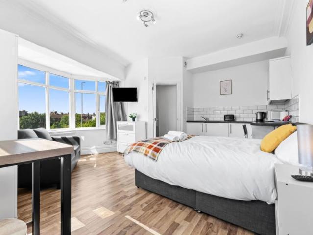 Apartment 1 Bedroom For Rent Leeds Leeds 3204 ES102814934