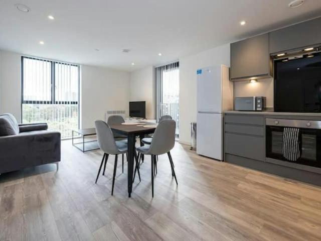 Apartment 1 Bedroom For Rent Liverpool Liverpool 2148 ES101587852