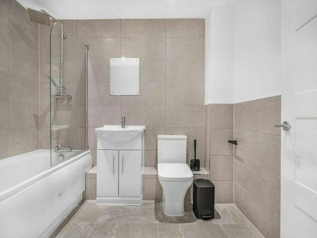 Apartment 1 Bedroom For Rent Liverpool Liverpool 2117 ES101587938
