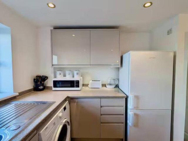 Apartment 1 Bedroom For Rent London London 1750 ES102021842