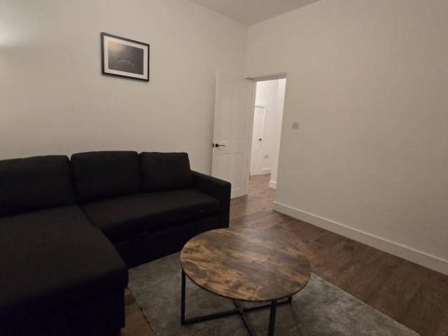 Apartment 1 Bedroom For Rent London London 1991 ELS100234438