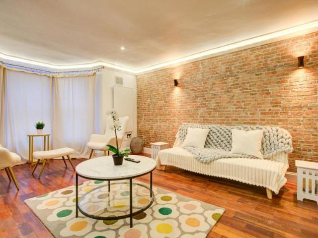Apartment 1 Bedroom For Rent London London 2250 ELS94090763