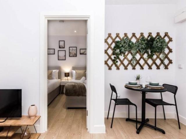 Apartment 1 Bedroom For Rent London London 2200 ES101372388