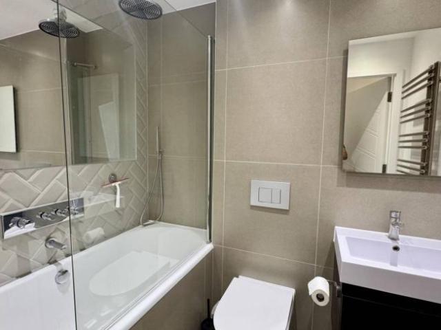 Apartment 1 Bedroom For Rent London London 2323 ELS97054168