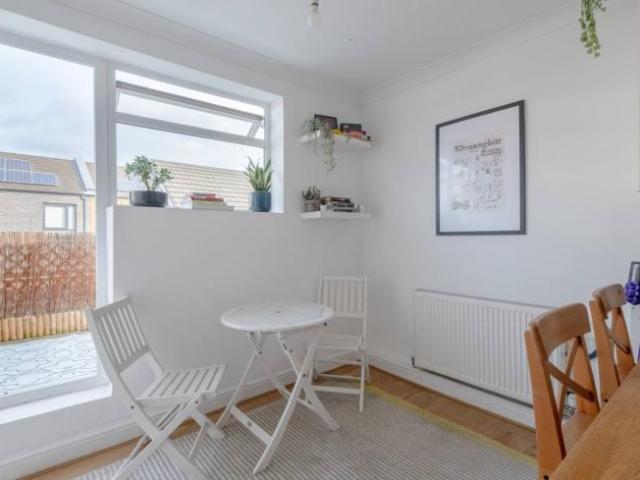 Apartment 1 Bedroom For Rent London London 2330 ELS101819194
