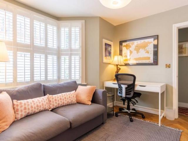 Apartment 1 Bedroom For Rent London London 2434 ELS101776606