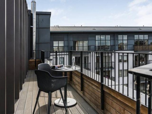 Apartment 1 Bedroom For Rent London London 2555 ELS99978428