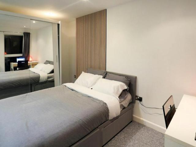 Apartment 1 Bedroom For Rent London London 2580 ELS90246783
