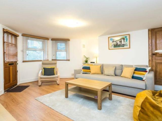 Apartment 1 Bedroom For Rent London London 2500 ELS101731946