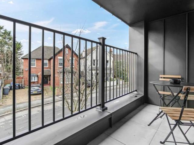 Apartment 1 Bedroom For Rent London London 2600 ELS101807972
