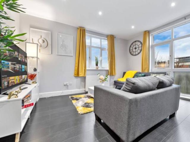 Apartment 1 Bedroom For Rent London London 2700 ELS101819959