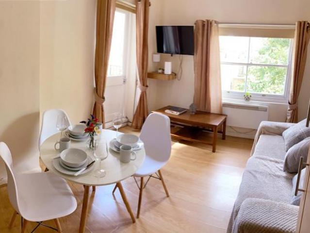 Apartment 1 Bedroom For Rent London London 2850 ELS66083519