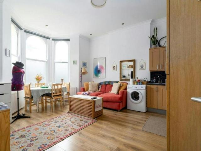 Apartment 1 Bedroom For Rent London London 2823 ES101791646