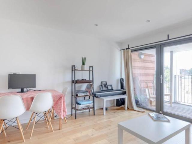 Apartment 1 Bedroom For Rent London London 2830 ELS101853213