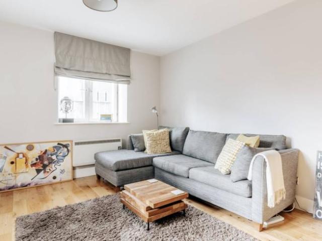 Apartment 1 Bedroom For Rent London London 2900 ES101810249