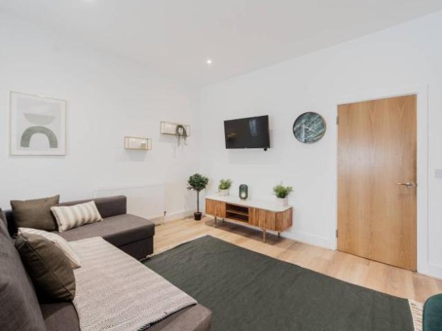 Apartment 1 Bedroom For Rent London London 2911 ELS101822701