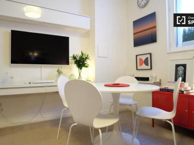 Apartment 1 Bedroom For Rent London London 3100 ELS80490909