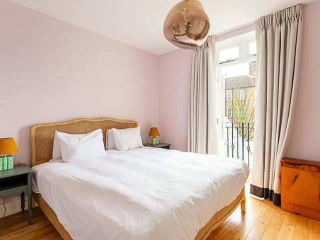 Apartment 1 Bedroom For Rent London London 3227 ES101792586