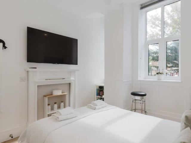 Apartment 1 Bedroom For Rent London London 3385 ELS97944431