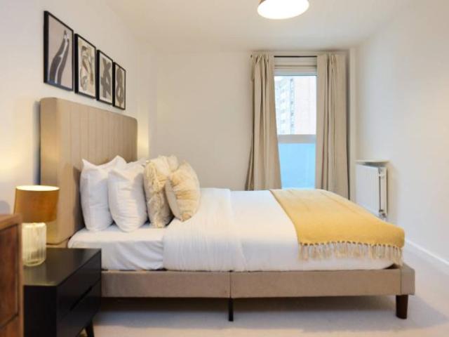 Apartment 1 Bedroom For Rent London London 3300 ES102021540
