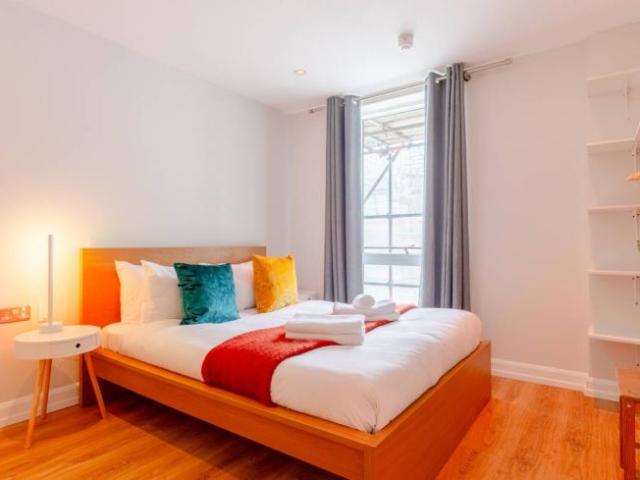 Apartment 1 Bedroom For Rent London London 3319 ES101840592