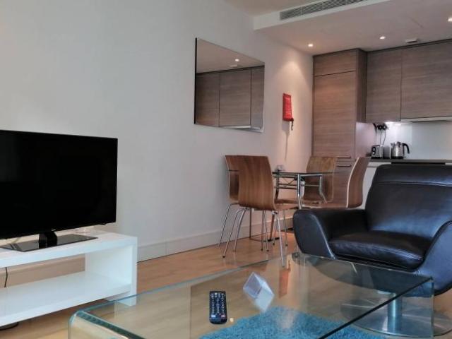 Apartment 1 Bedroom For Rent London London 3498 ES101843923
