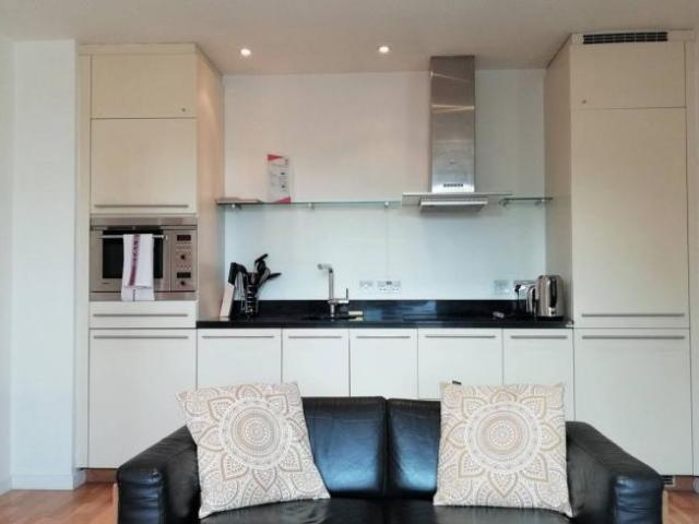 Apartment 1 Bedroom For Rent London London 3498 ES101846502