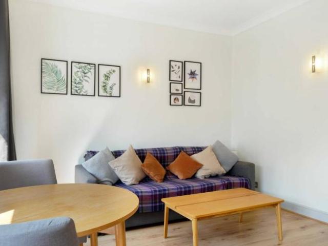 Apartment 1 Bedroom For Rent London London 3429 ES102147877
