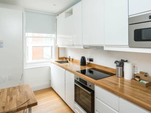 Apartment 1 Bedroom For Rent London London 3500 ELS101822645