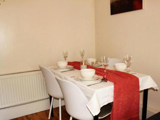 Apartment 1 Bedroom For Rent London London 3650 ELS102847581