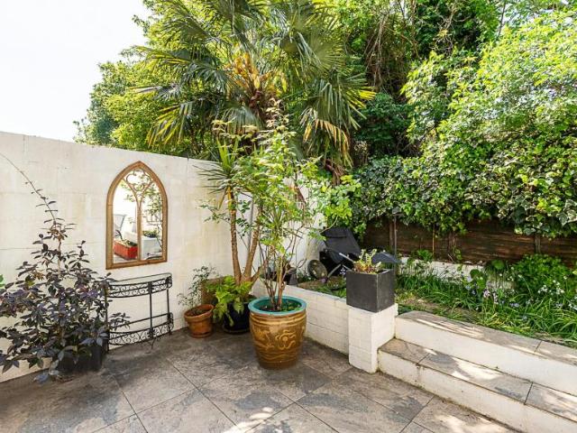 Apartment 1 Bedroom For Rent London London 3696 ELS101728066