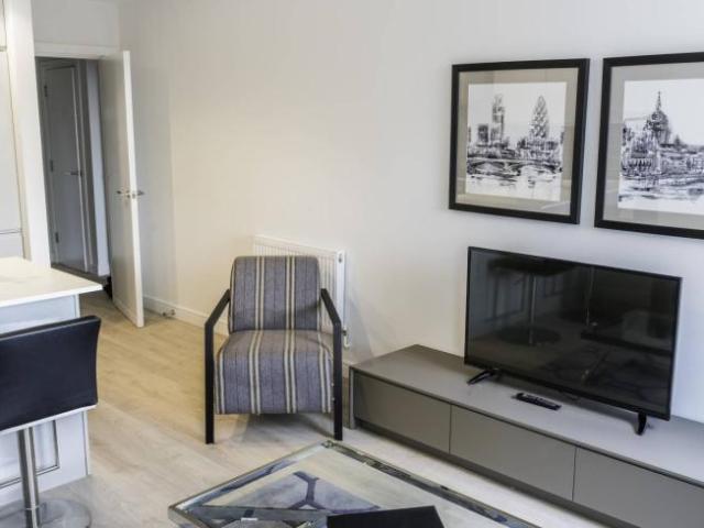 Apartment 1 Bedroom For Rent London London 3864 ES101811988