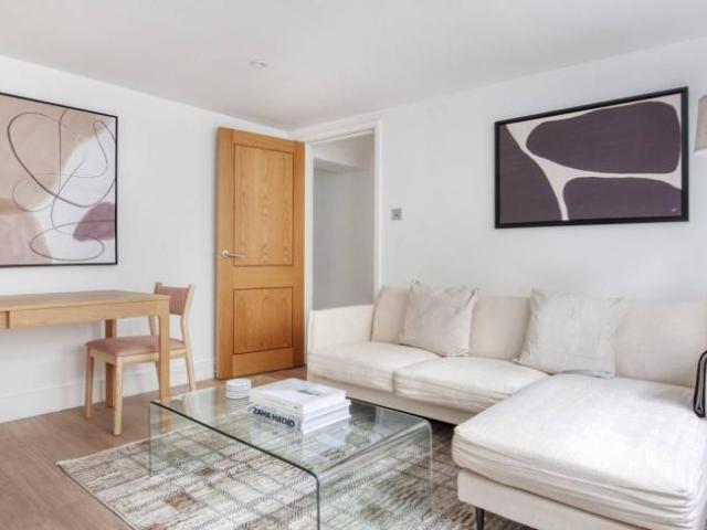 Apartment 1 Bedroom For Rent London London 4120 ELS95626273