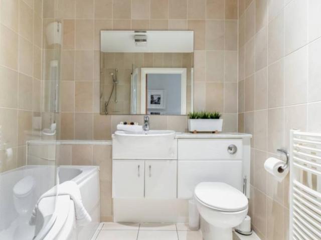 Apartment 1 Bedroom For Rent London London 4350 ES101821289