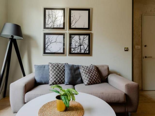 Apartment 1 Bedroom For Rent London London 4620 ELS101807270
