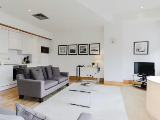 Apartment 1 Bedroom For Rent London London 5100 ELS98401696